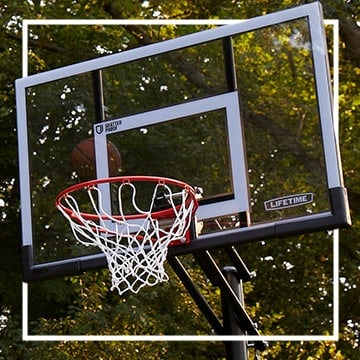 WOMEN'S & GIRLS' BASKETBALL GEAR